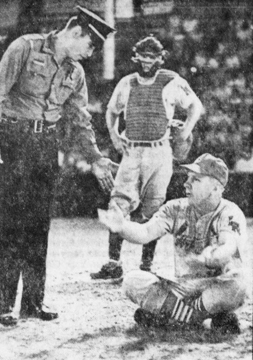 The night an umpire called the cops on Vern Rapp | RetroSimba