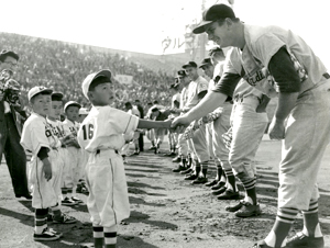 Asian adventure: Cards mixed business, pleasure in Japan | RetroSimba